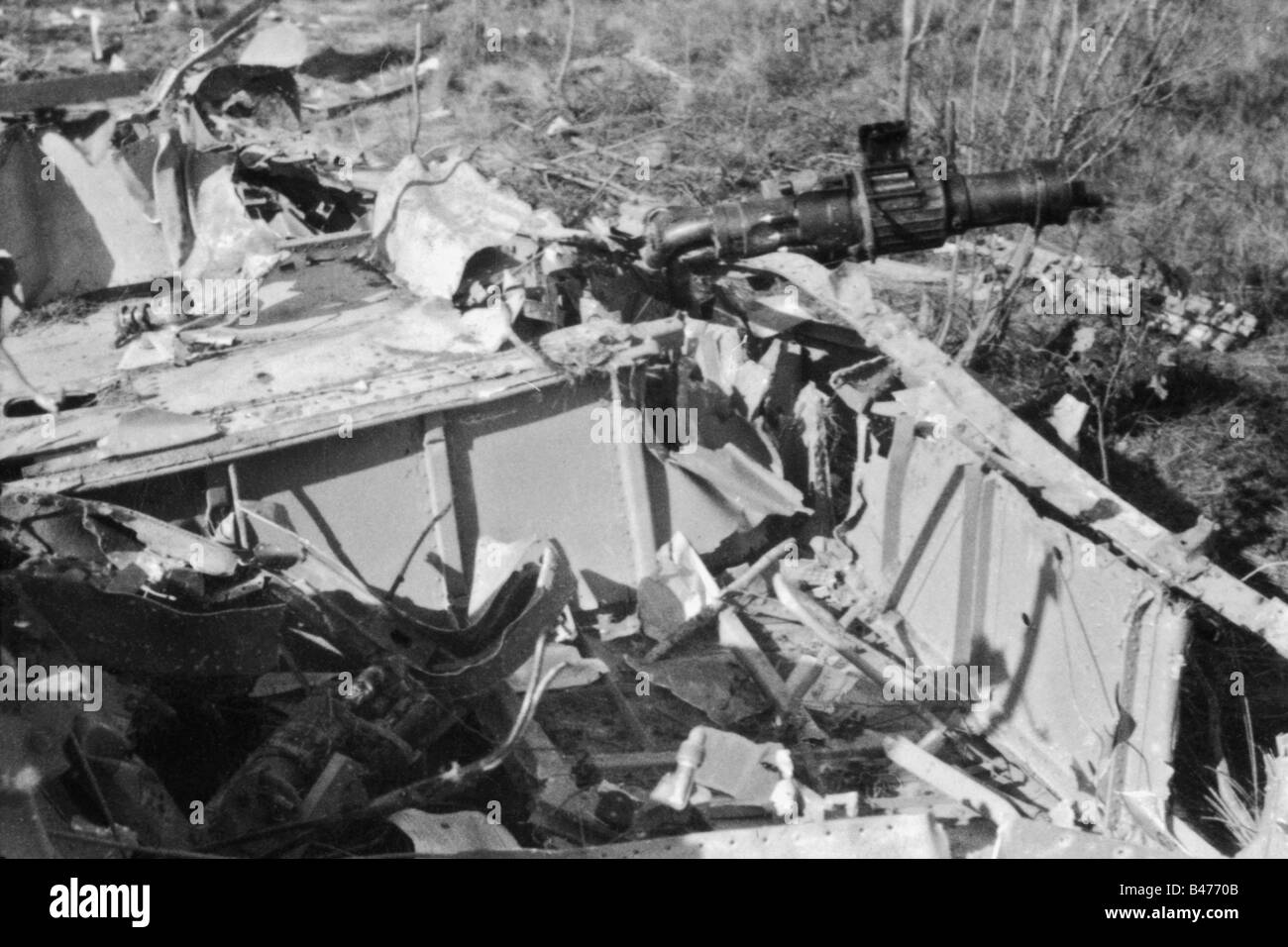 Plane crashed into ground hi-res stock photography and images - Alamy