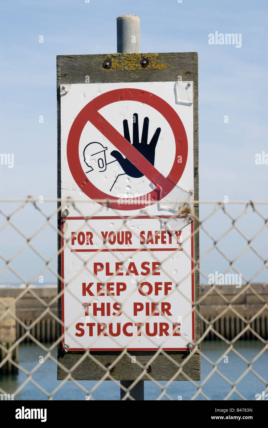 Entry warning sign hi-res stock photography and images - Alamy