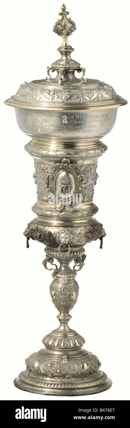 Royal cipher hi-res stock photography and images - Alamy