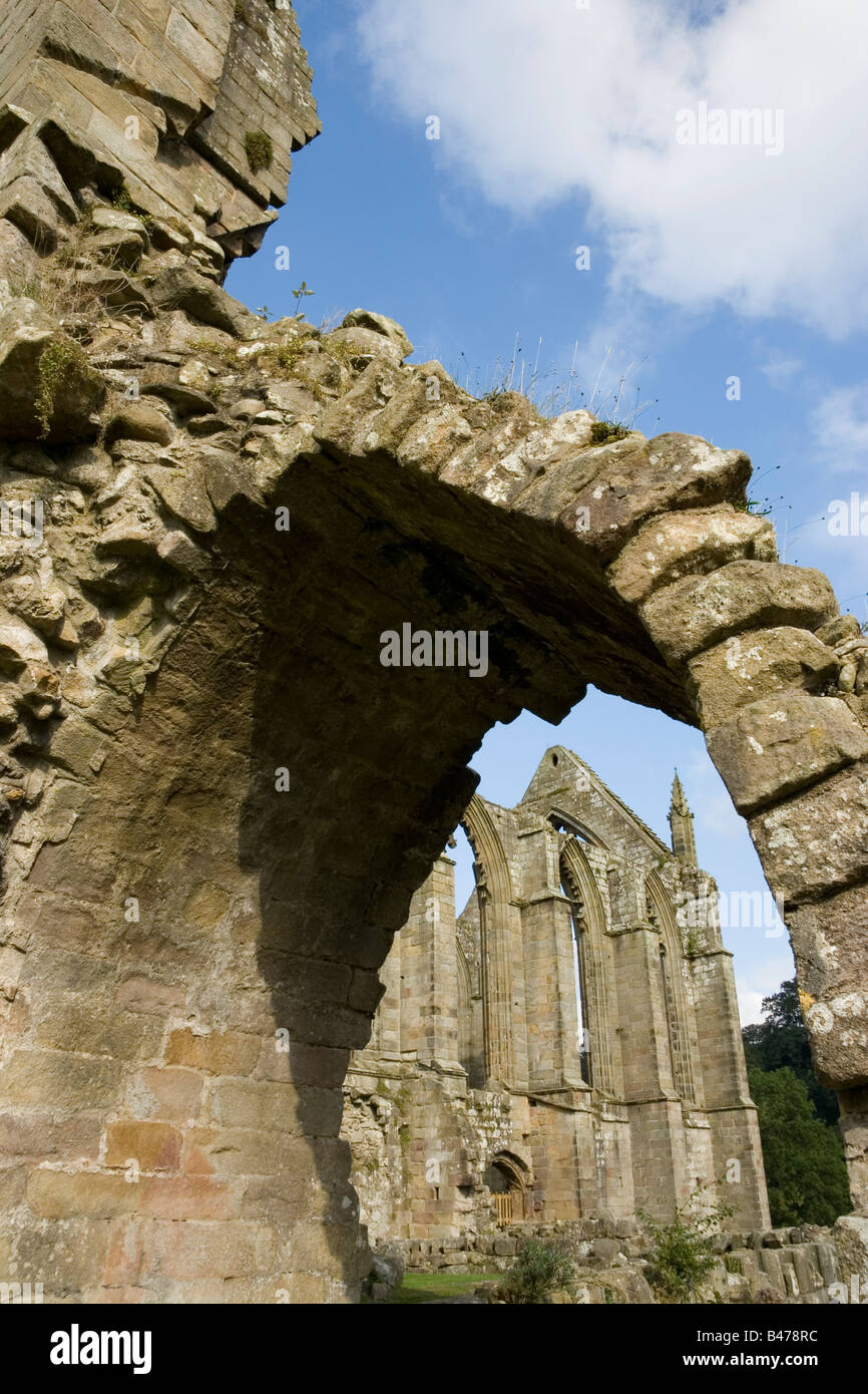 Ruined monasteries hi-res stock photography and images - Alamy