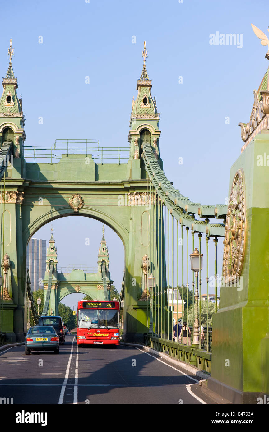 Hammersmith bridge hi-res stock photography and images - Alamy