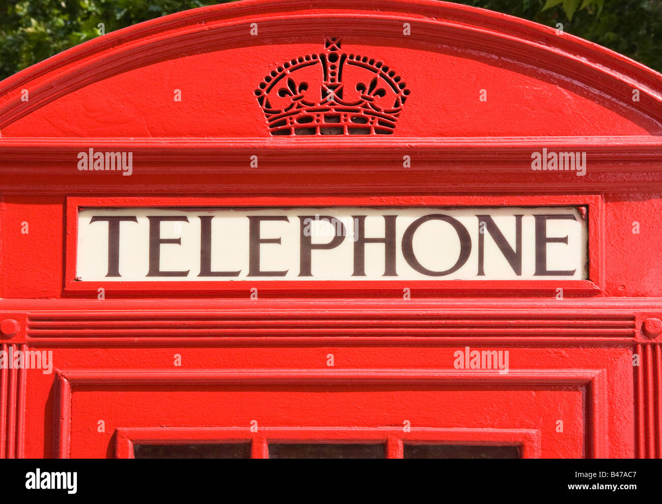 Red london uk iconic design hi-res stock photography and images - Alamy