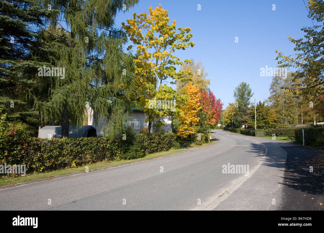 Suburb idyll hi-res stock photography and images - Alamy