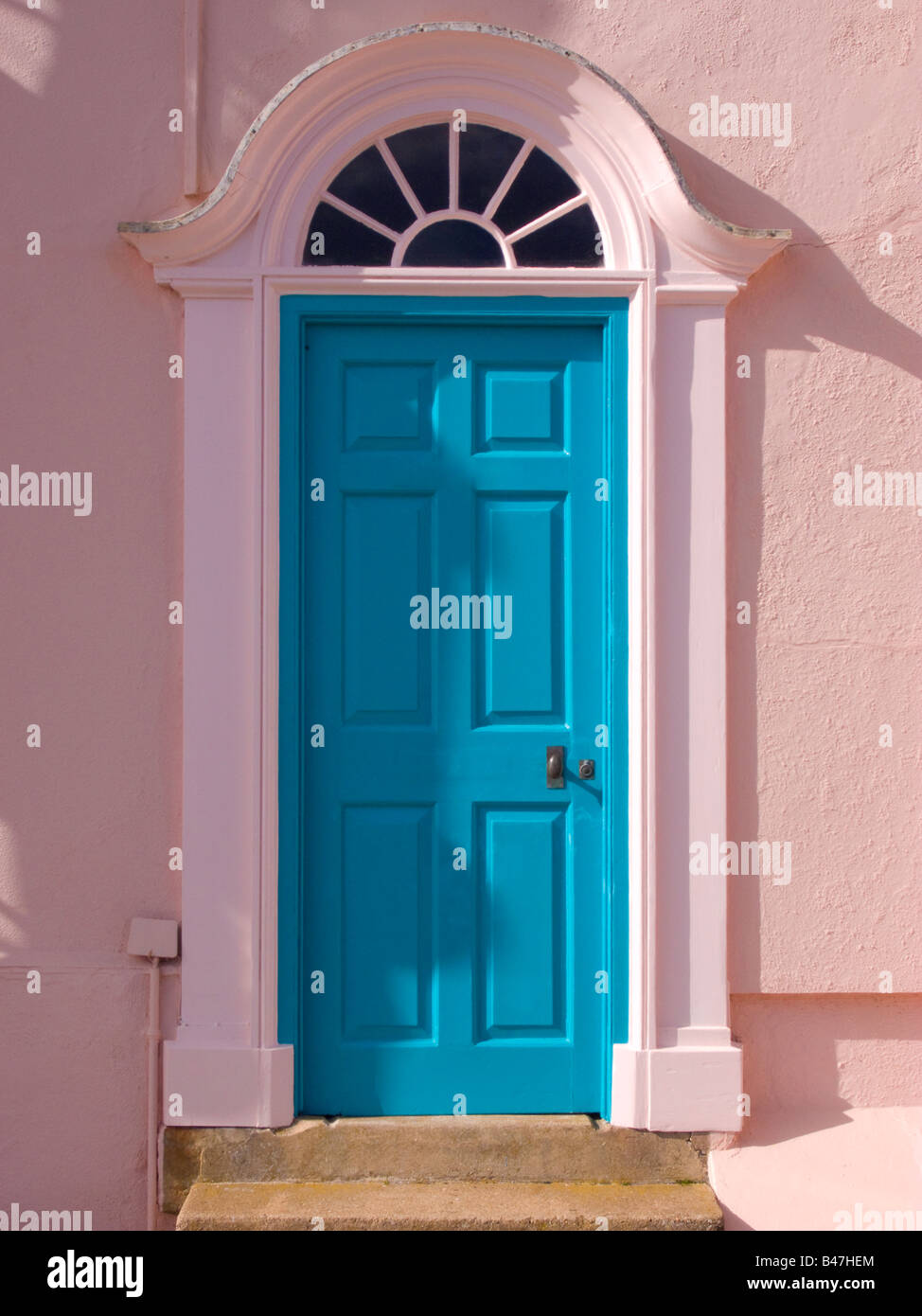 Arched doorway entrance hi-res stock photography and images - Alamy