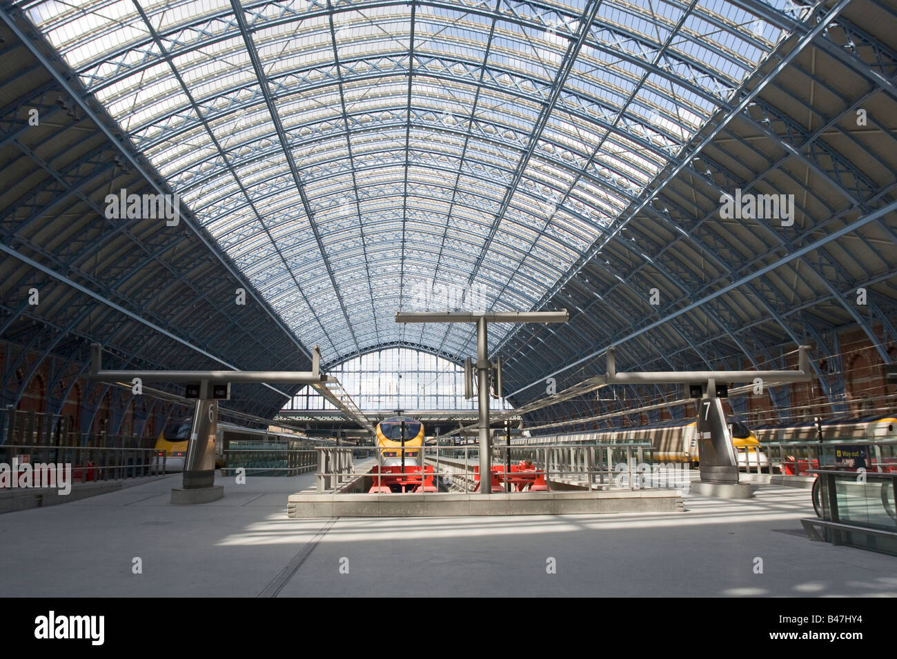 St Pancras International Eurostar Station London GB UK Stock Photo - Alamy