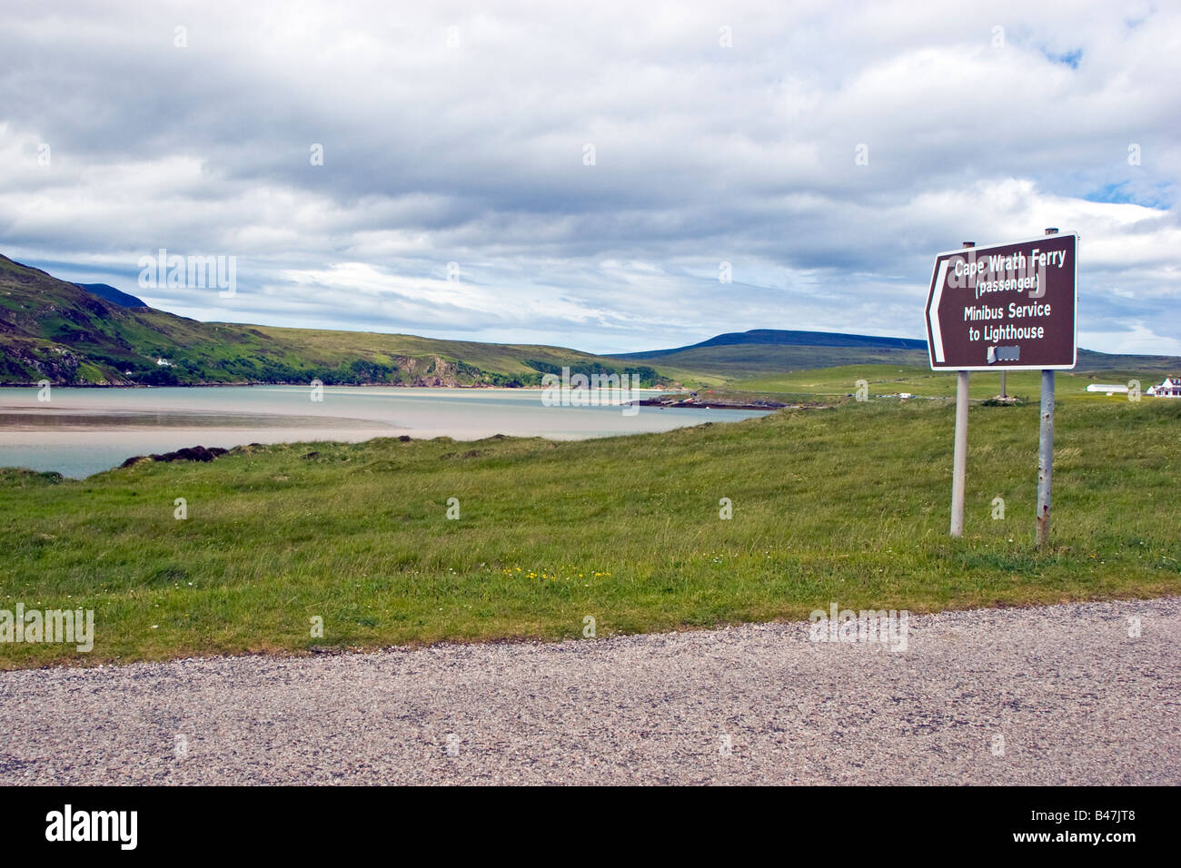 Highlands scotland road sign hi-res stock photography and images - Alamy