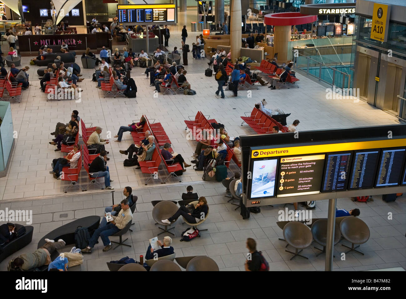 Terminal 5 hi-res stock photography and images - Alamy