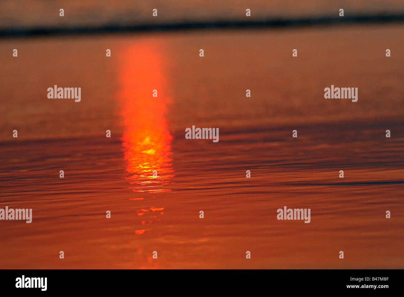 Red beautiful sunset on sea hi-res stock photography and images - Alamy