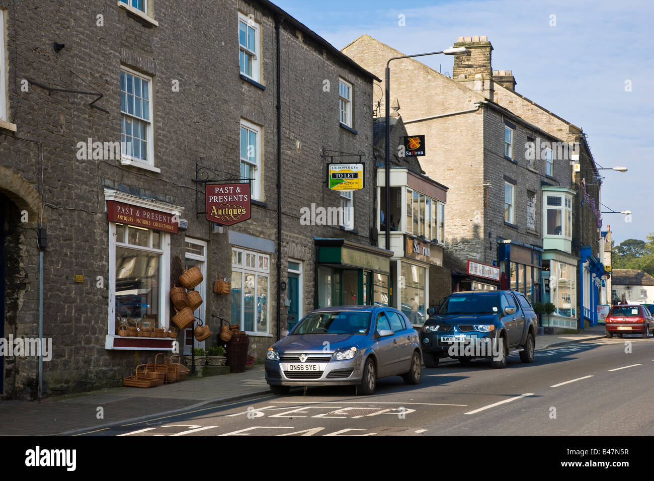 Leyburn market place hi-res stock photography and images - Alamy