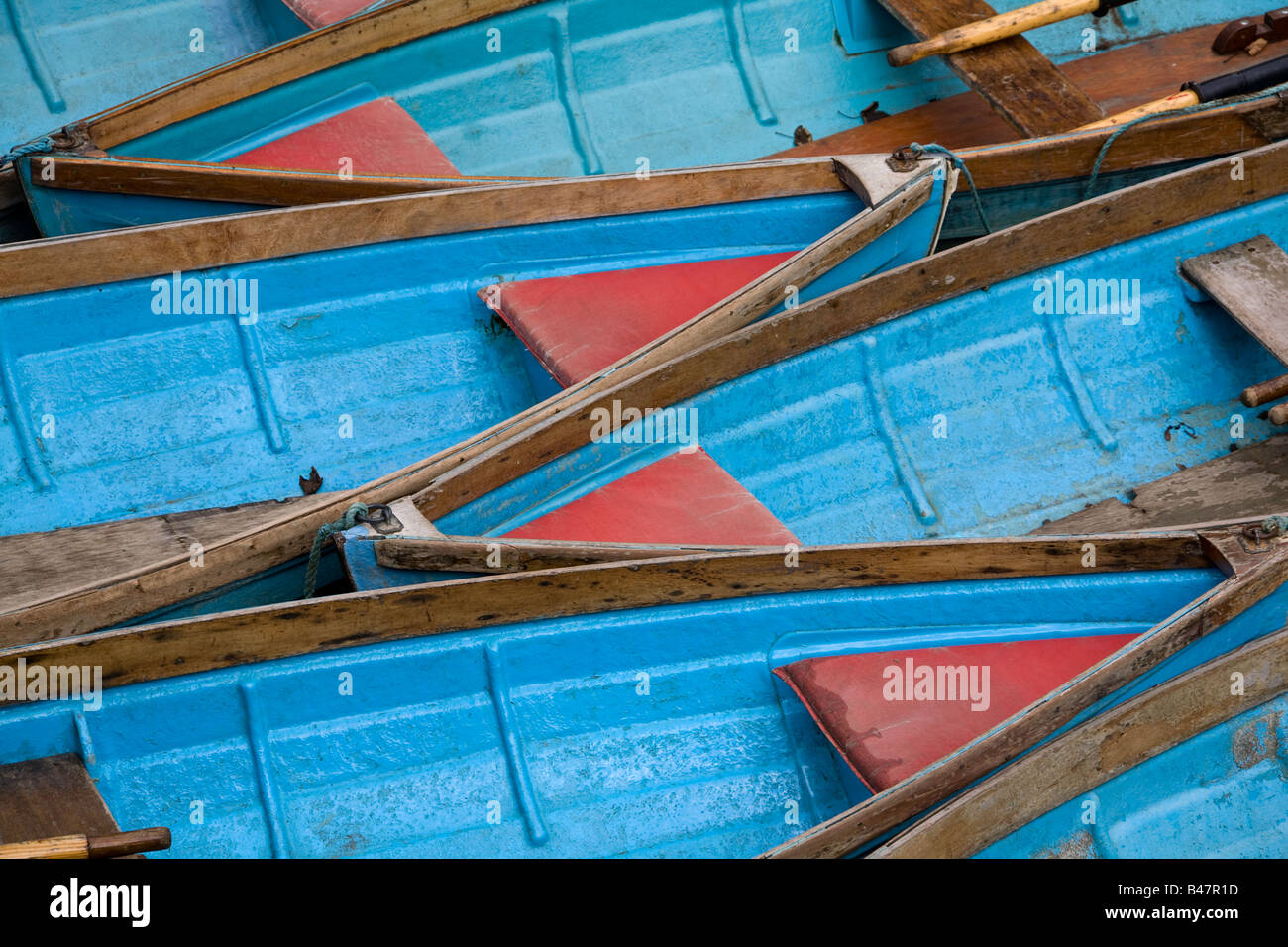 Red blue rowing boats hi-res stock photography and images - Alamy