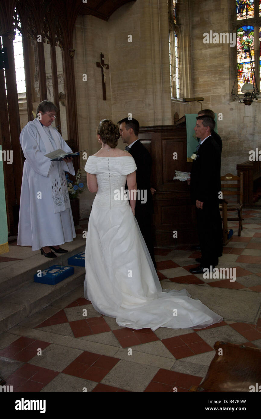 Vicar wedding hi-res stock photography and images - Alamy