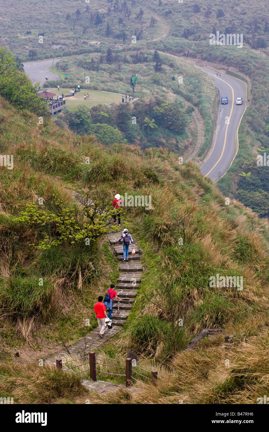 Hikers on hiking path trail in Yangmingshan National Park, Taipei ...