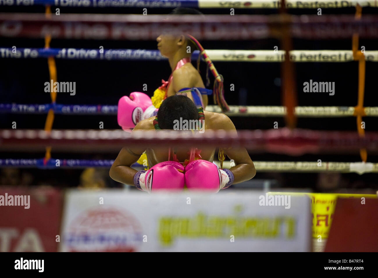 The Kneeling Sequence Wai khru ram muay Thai Boxing Lumpinee Stadium ...