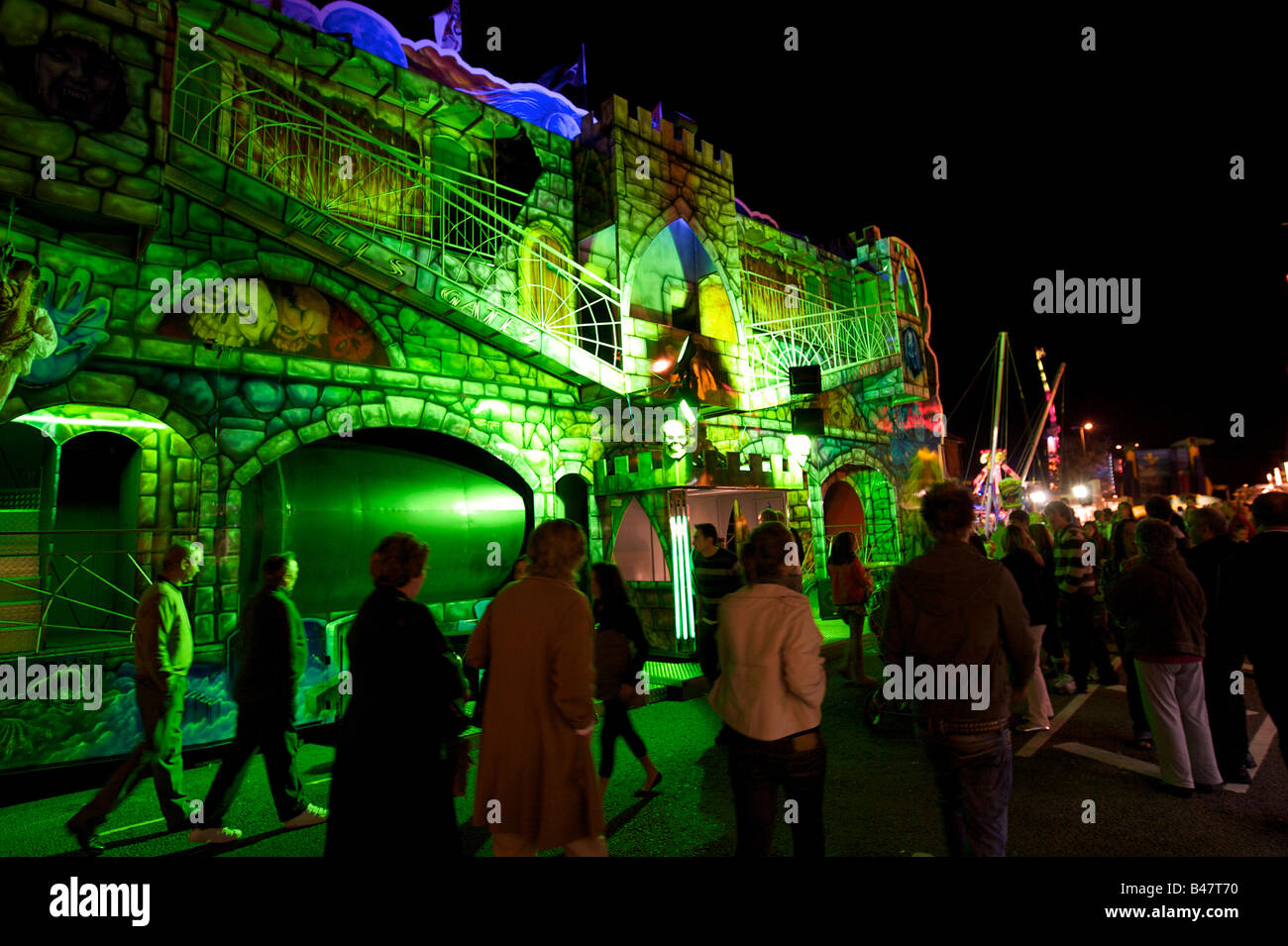 Thame fun fair hi-res stock photography and images - Alamy