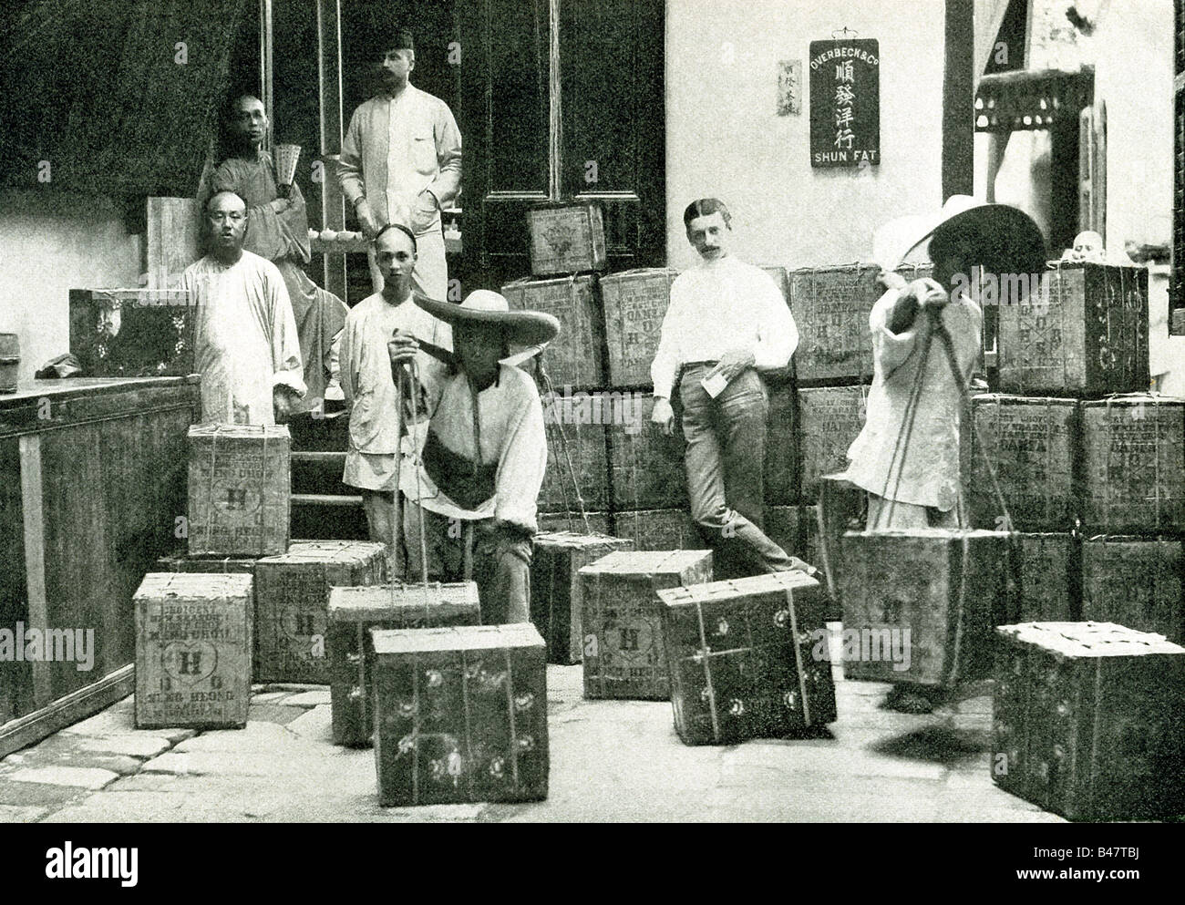 Chinese Merchants Selling Tea Stock Photo - Alamy
