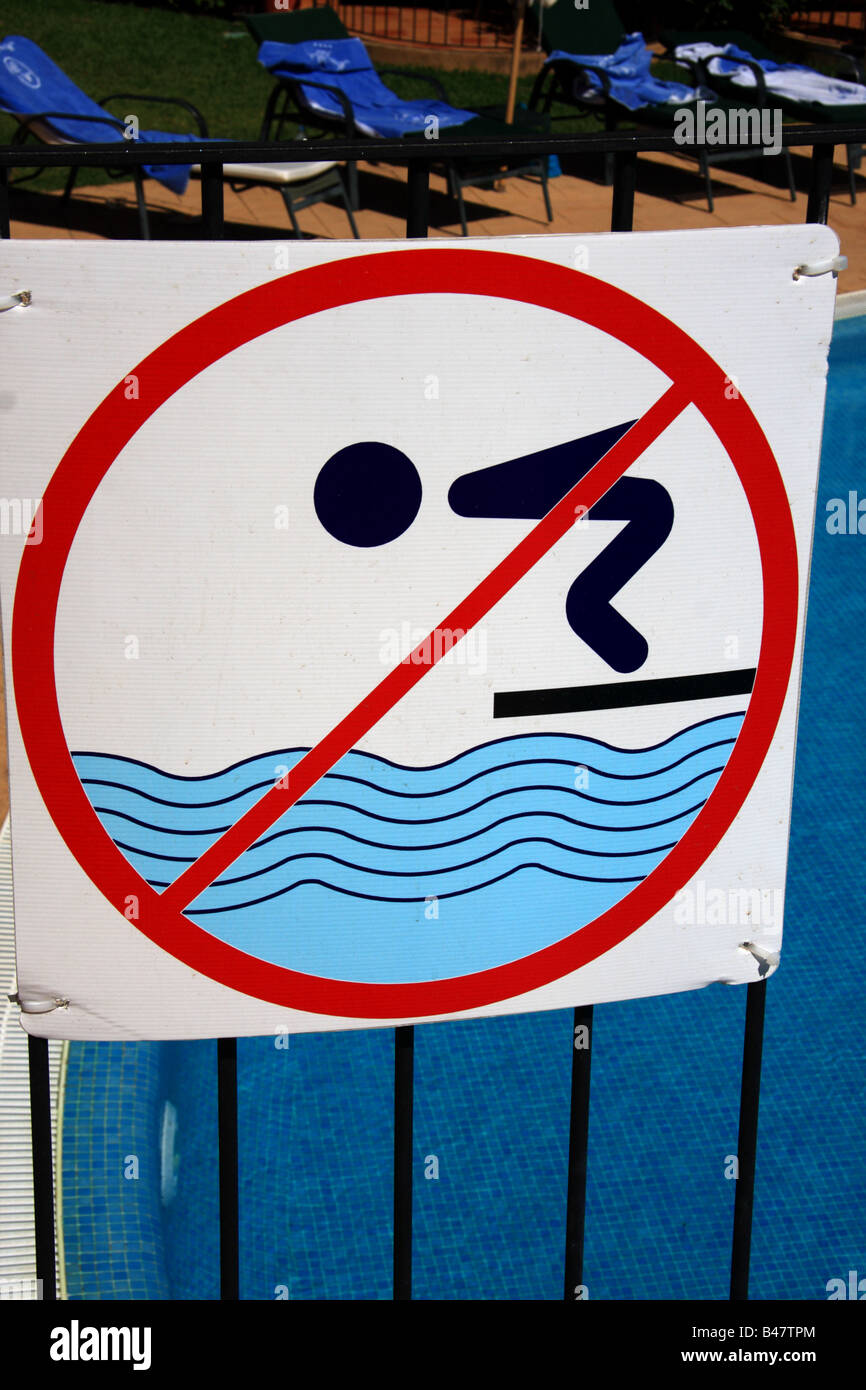 A safety sign at a swimming pool Stock Photo - Alamy