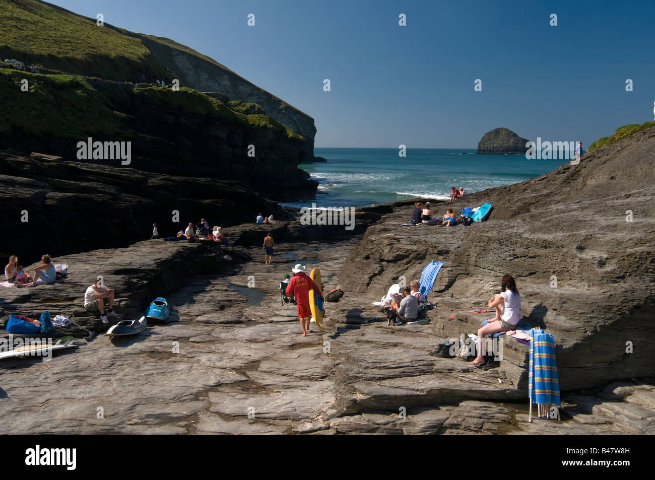 Tintagel village cornish coast hi-res stock photography and images - Alamy