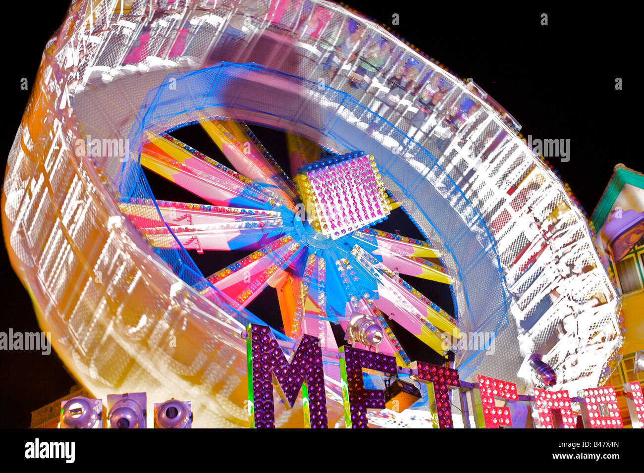 Thame fun fair hi-res stock photography and images - Alamy