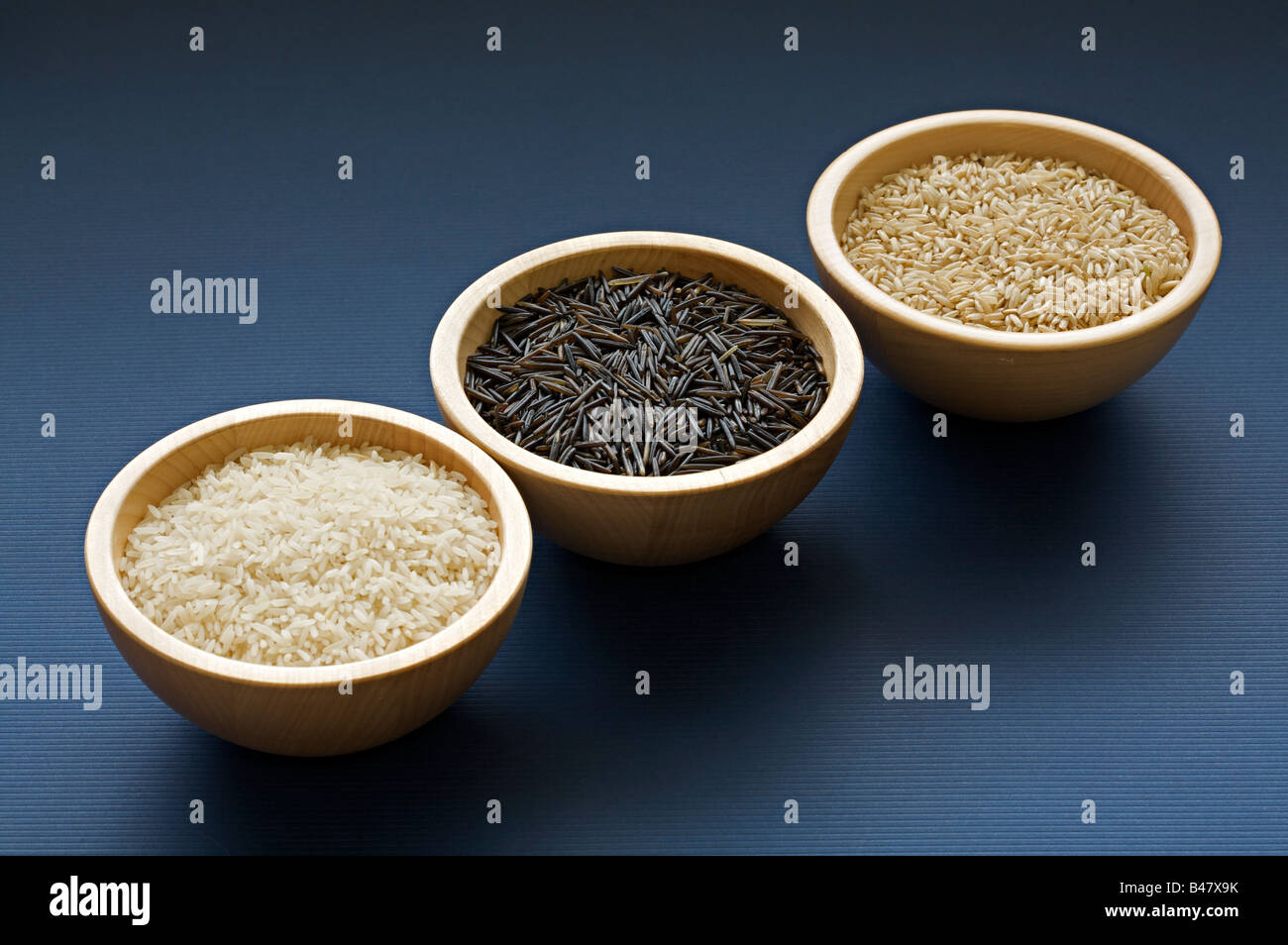 Bowls crop hi-res stock photography and images - Alamy