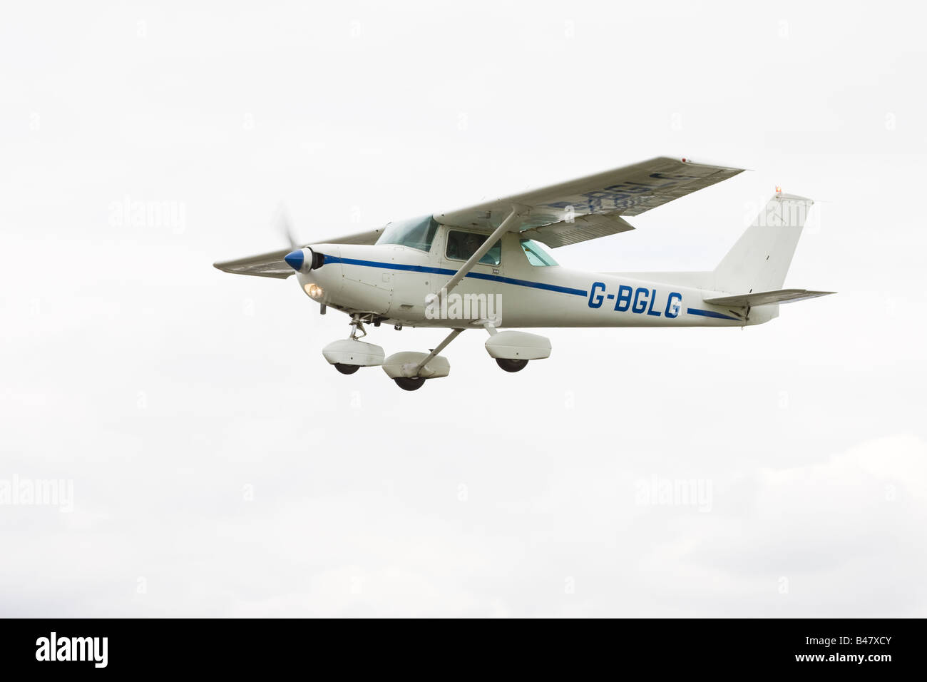 Cessna 152 cockpit hi-res stock photography and images - Alamy