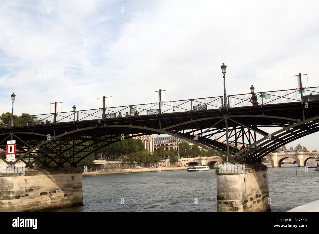 Artists on the bridge Stock Photo - Alamy