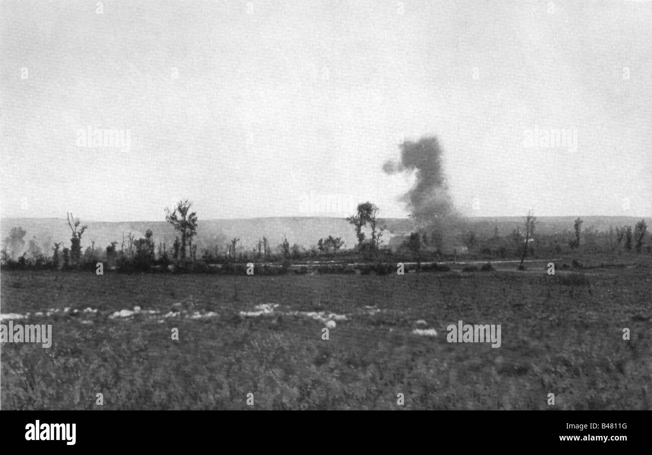 events, First World War / WWI, Western Front, French village under ...