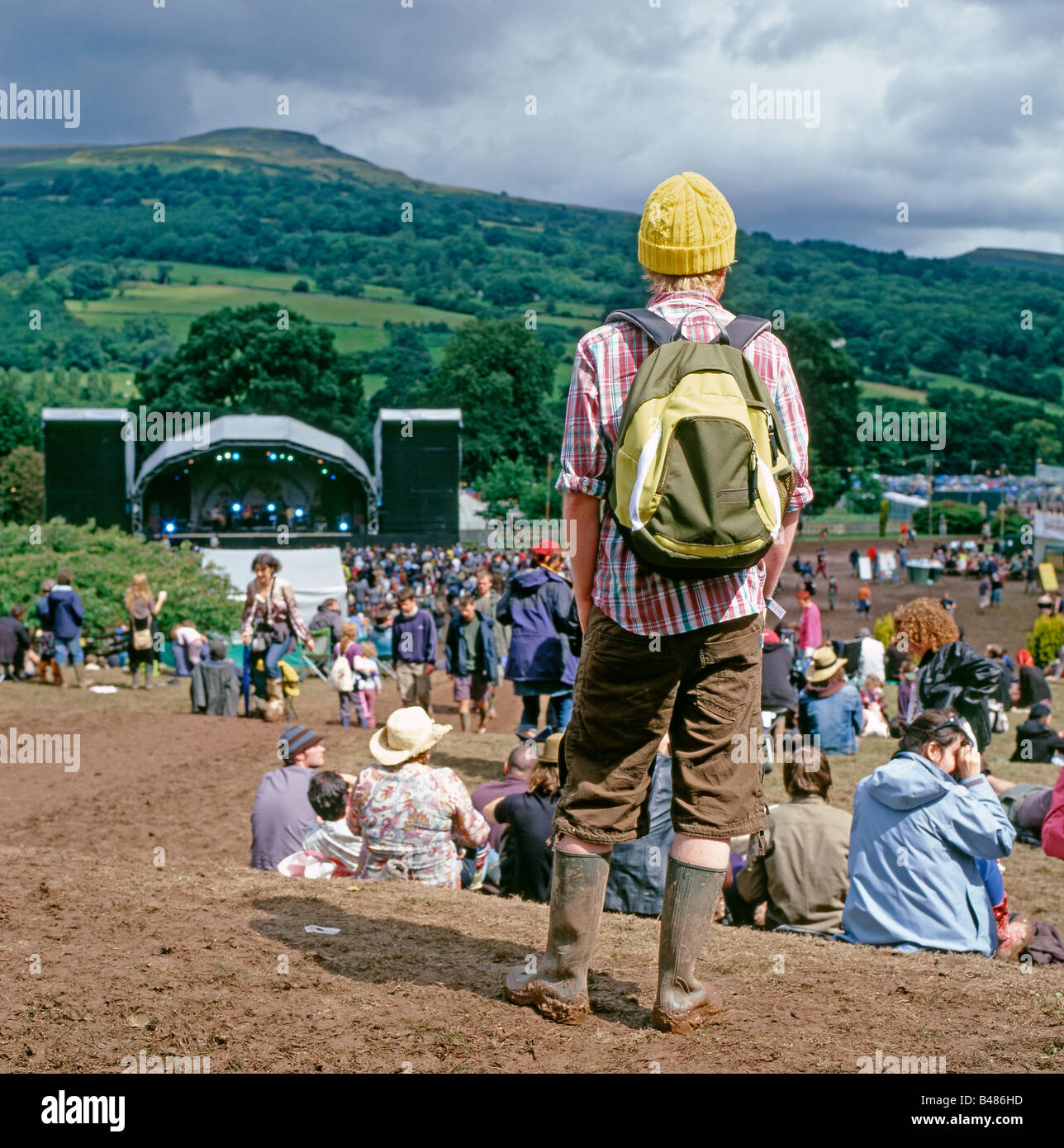 Audience at the green man festival hi-res stock photography and images ...