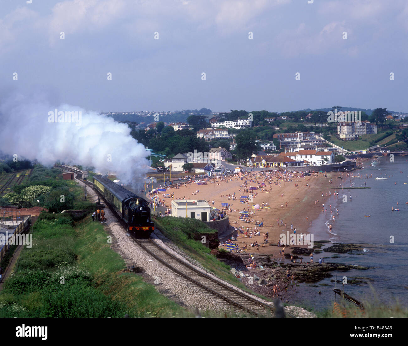 Steam train passing goodrington hi-res stock photography and images - Alamy