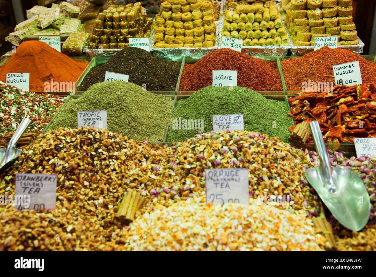 Turkey Istanbul Spice Market in the Egyptian Bazaar Stock Photo - Alamy