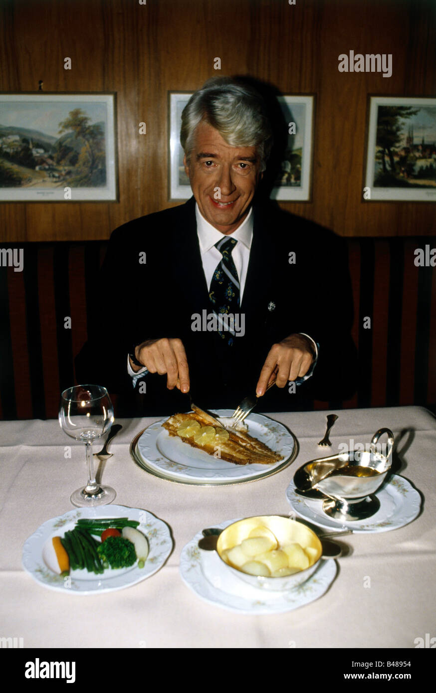 Carrell, Rudi, 19.12.1934 - 7.7.2006, Dutch entertainer, half length ...