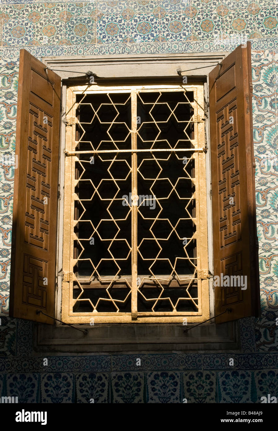 Window tile shutter hi-res stock photography and images - Alamy