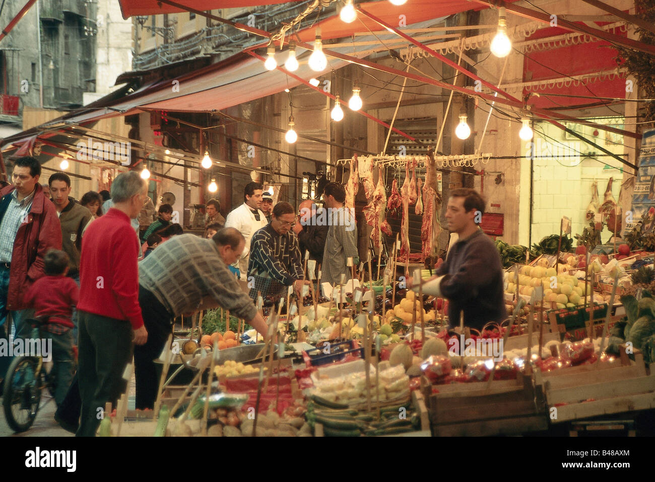 geography / travel, Italy, Naples, trade, market, stand with fruit and ...
