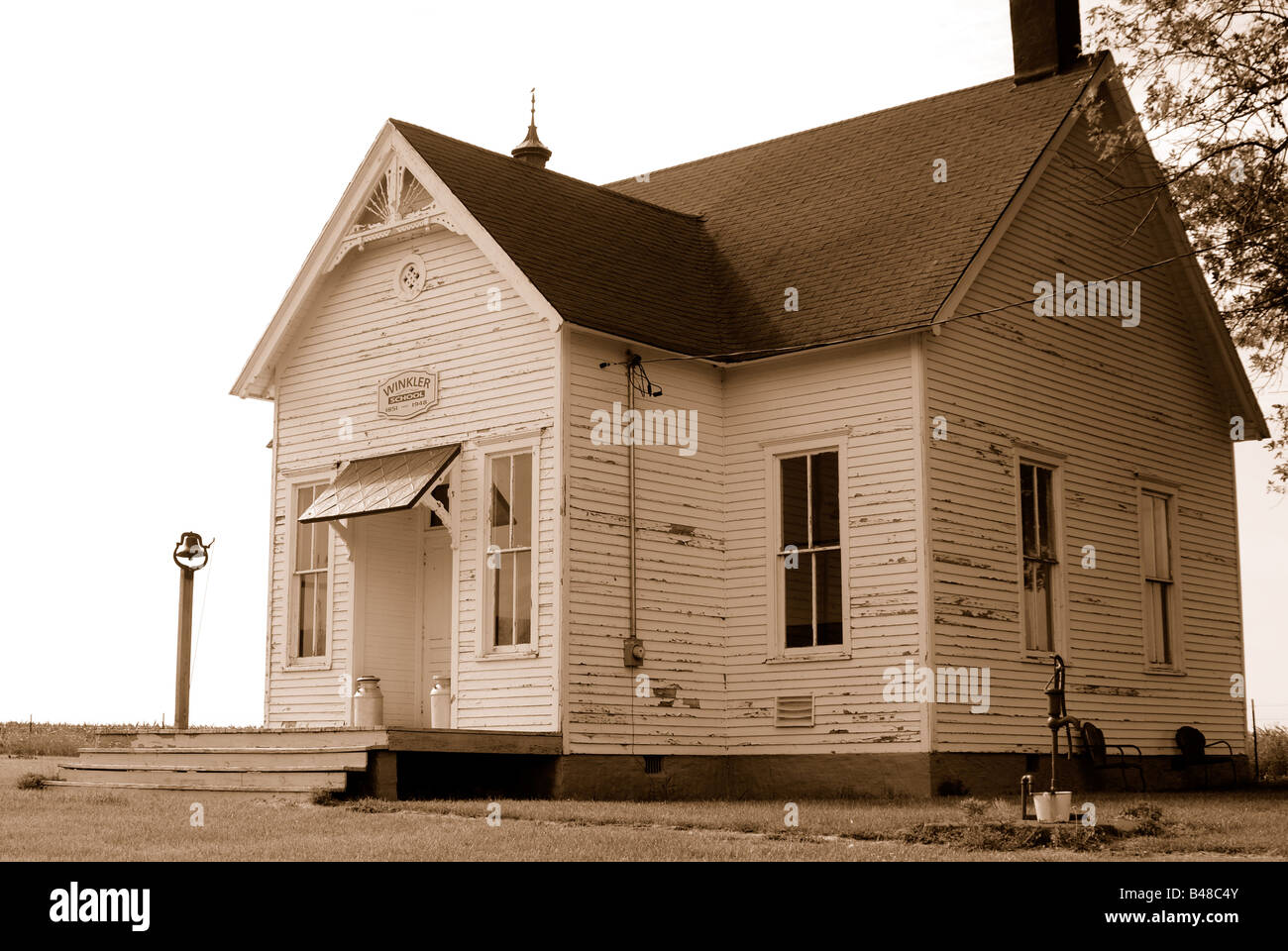 Old fashioned one room school hi-res stock photography and images - Alamy