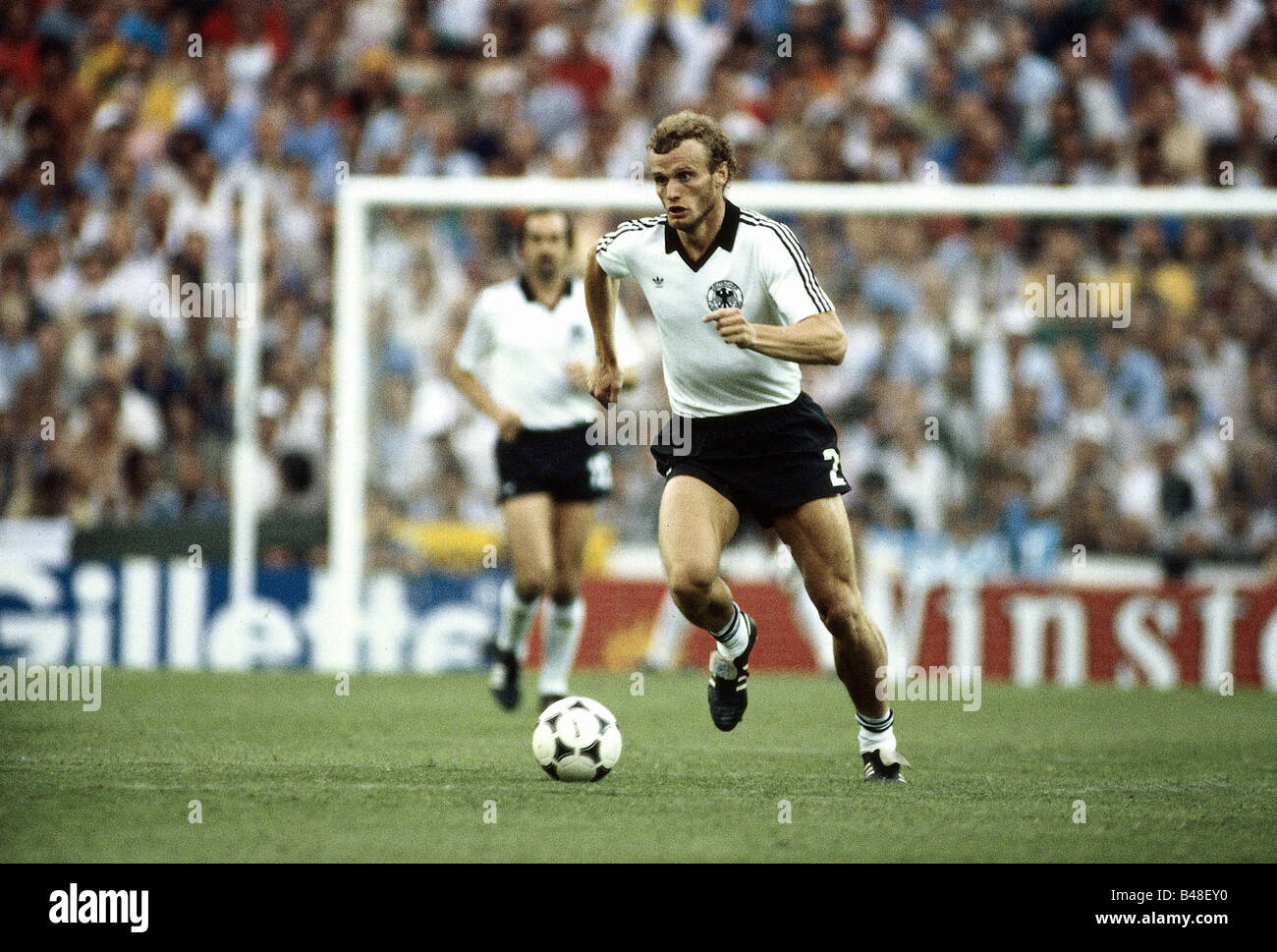 Attacking Sport / Sports, soccer, football, World Cup 1982, final ...