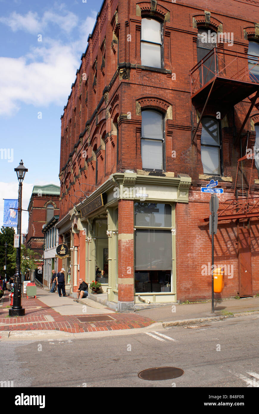 Victorian corner building hi-res stock photography and images - Alamy