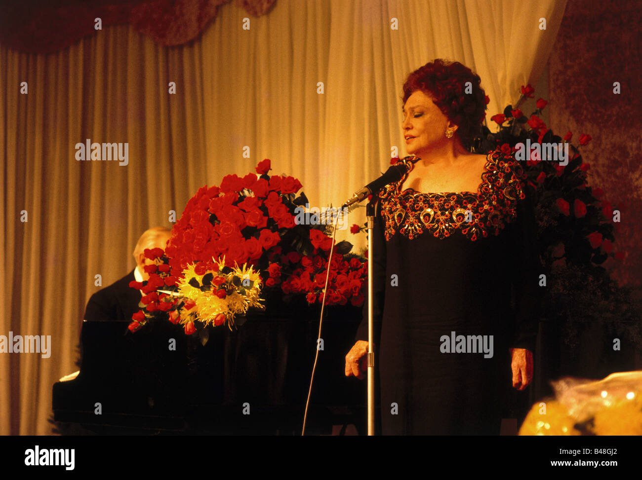Zarah leander 1973 hi-res stock photography and images - Alamy