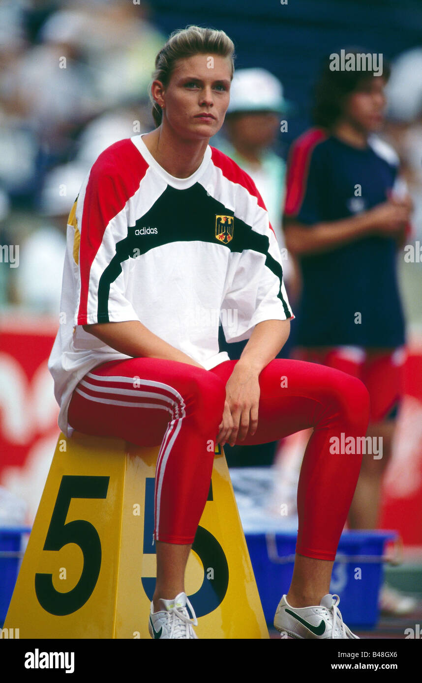 Krabbe, Katrin, * 22.11.1969, German athlete (athletics), full length ...