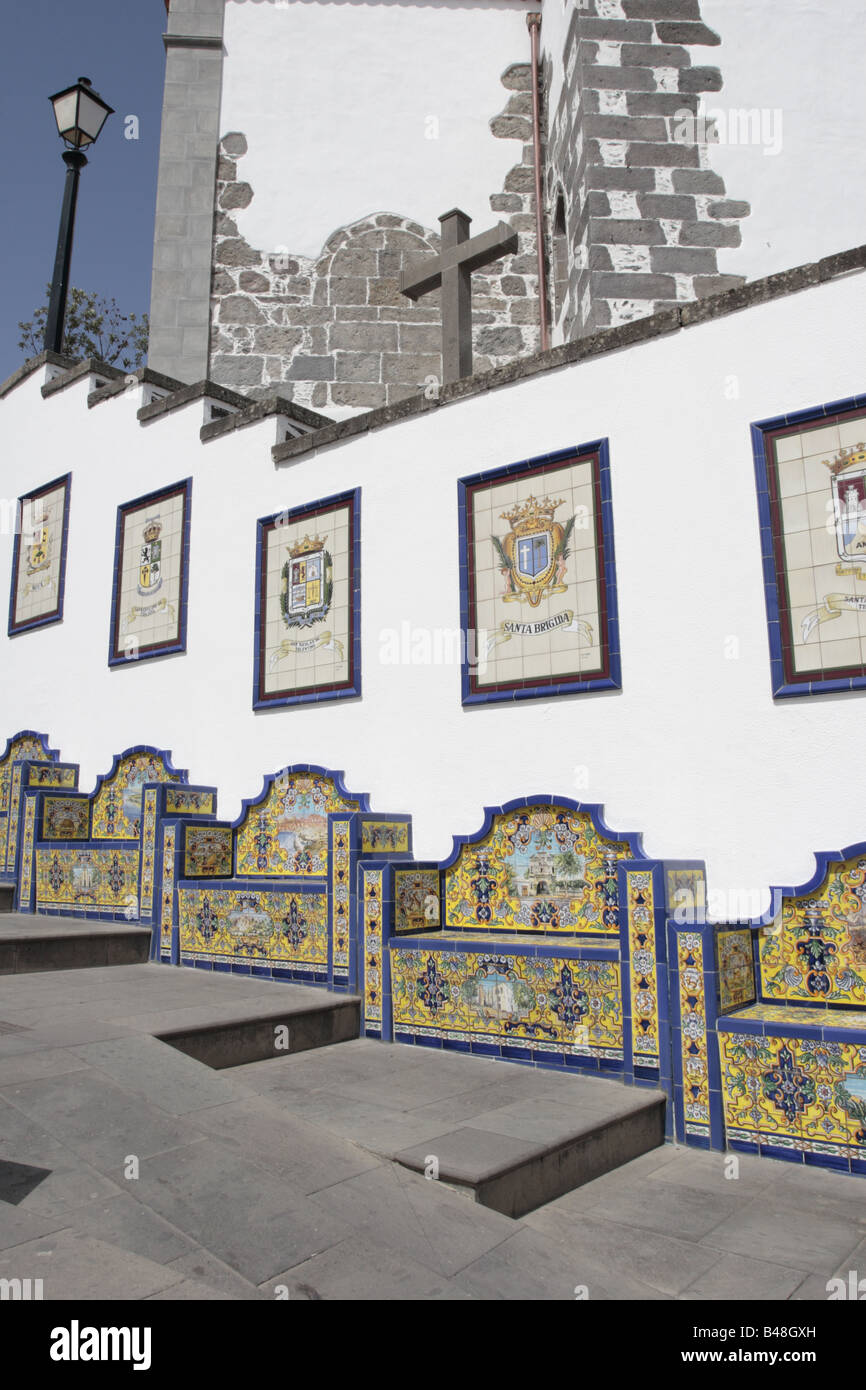 The Paseo de Gran Canaria with its tiled displays with the crests of ...