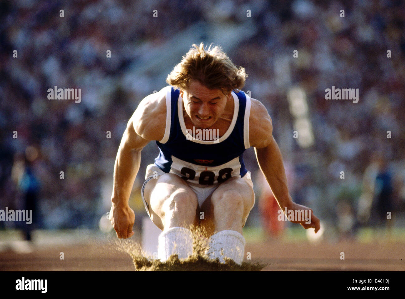 Dombrowski, Lutz, * 25.6.1959, German athlete (athletics), full length ...