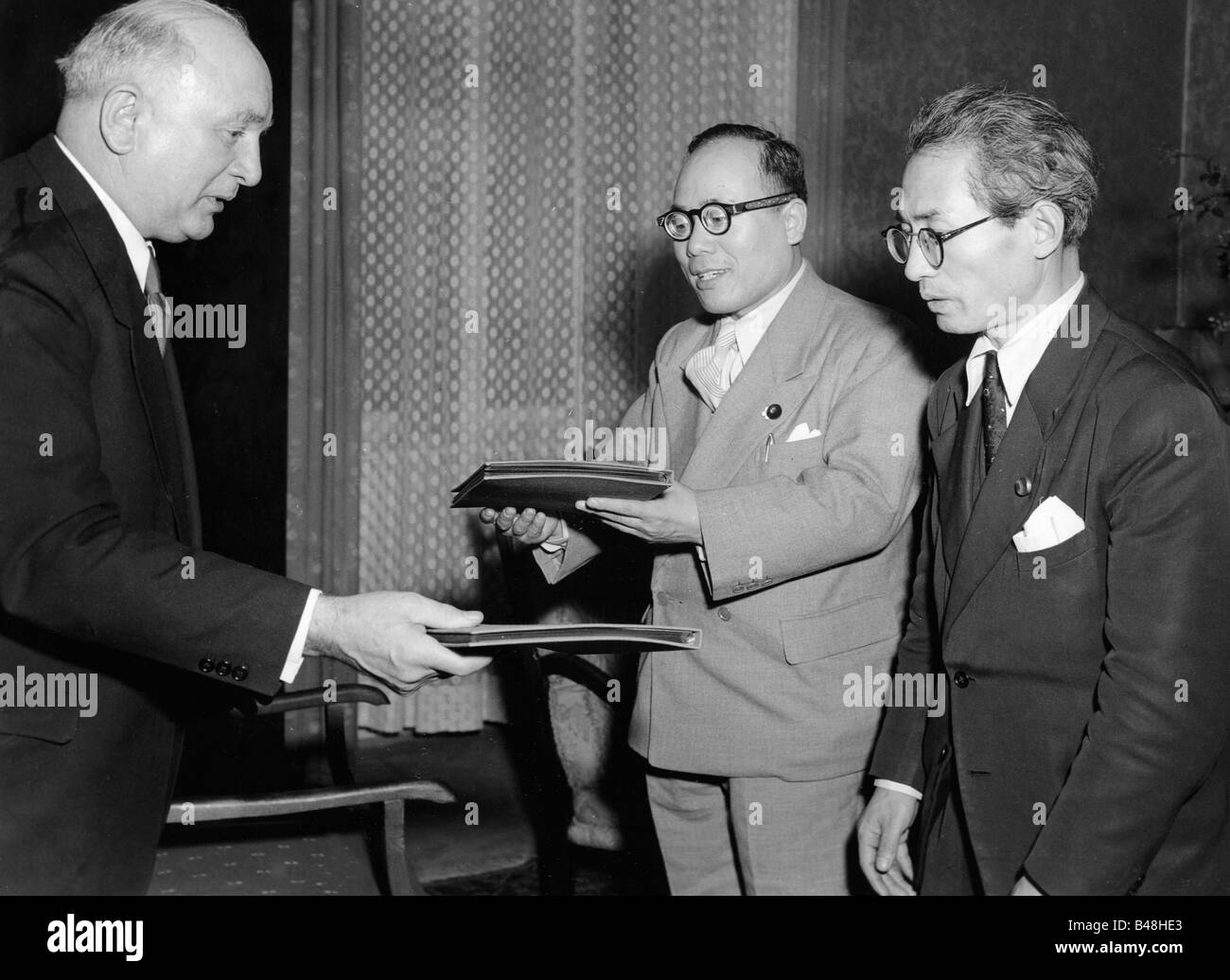 German japan 1950s hi-res stock photography and images - Alamy