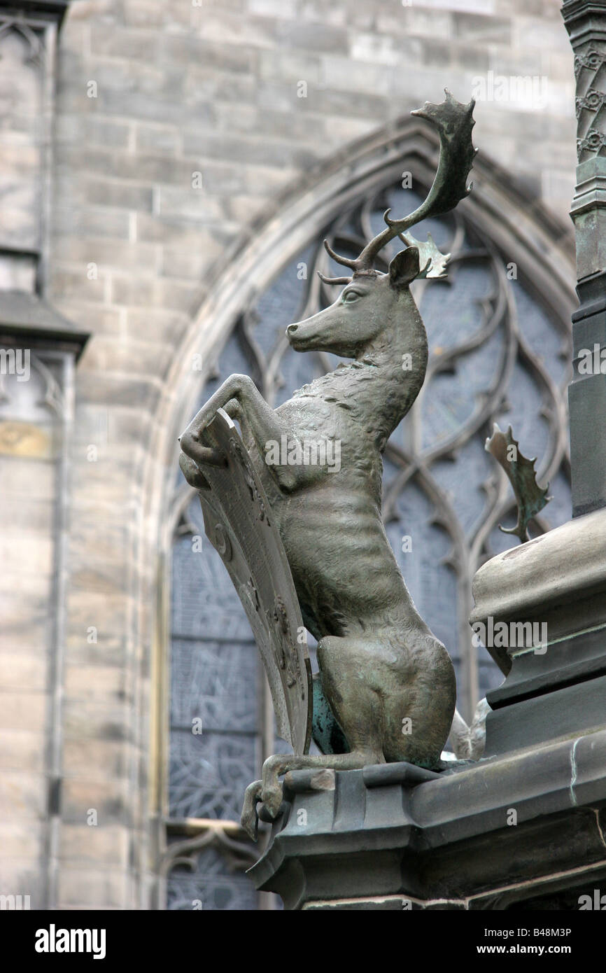 Staute of a deer outside St Giles Cathedral Stock Photo - Alamy