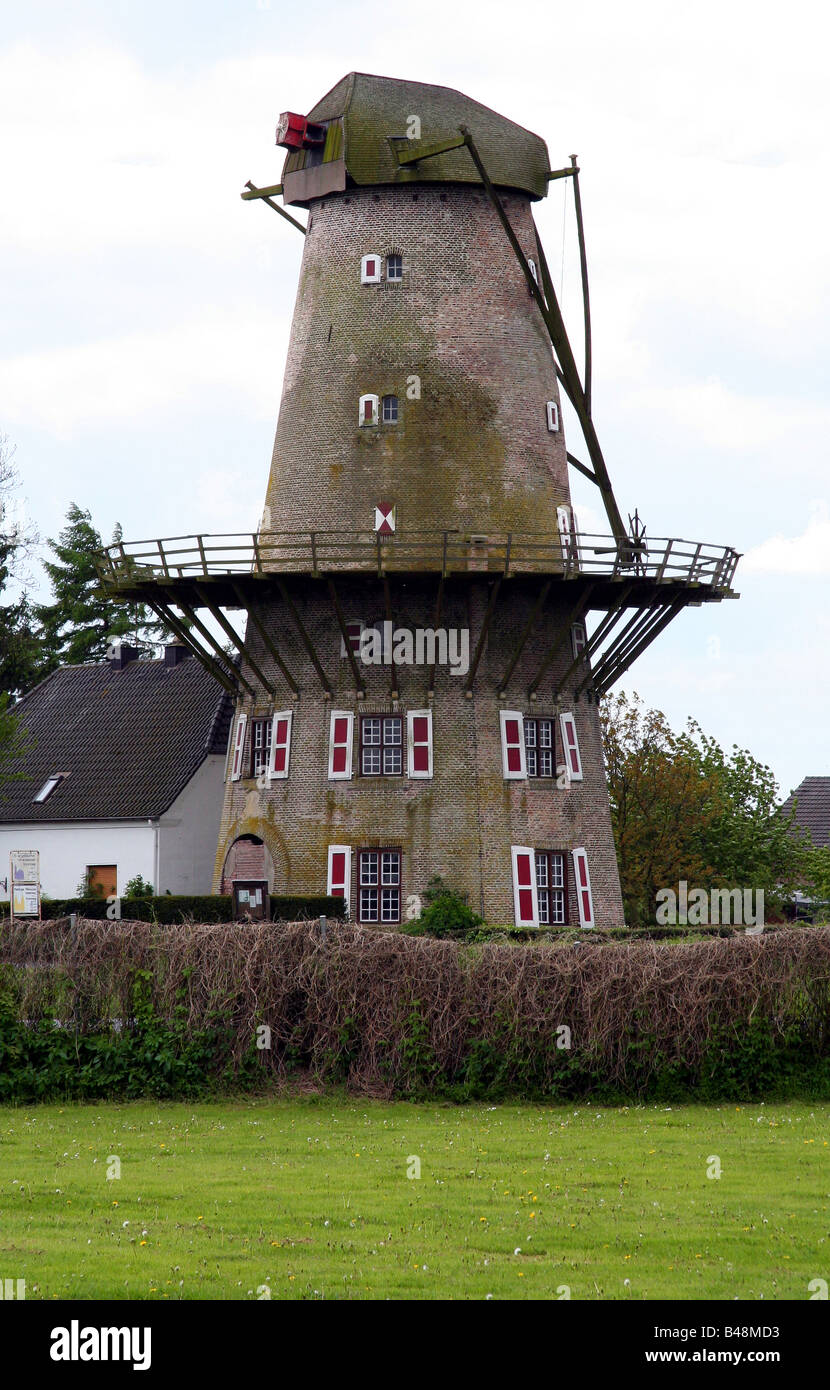 Alternate medieval hi-res stock photography and images - Alamy