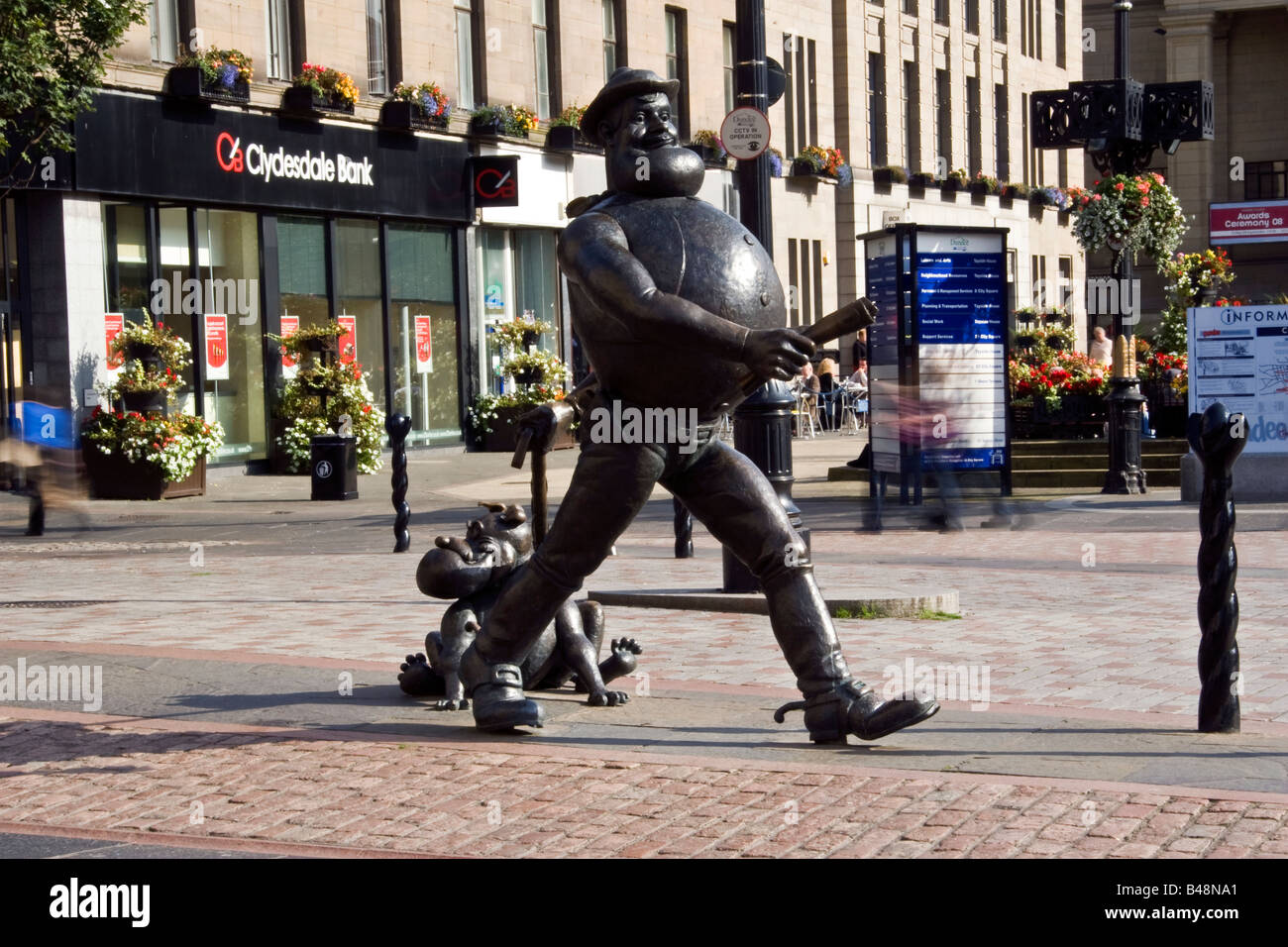 Desperate dan statue hi-res stock photography and images - Alamy
