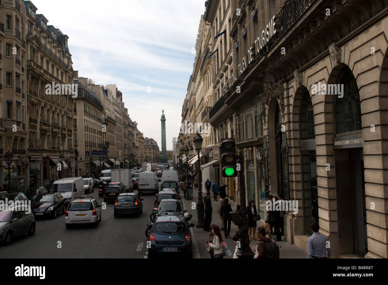 Street lights paris hi-res stock photography and images - Alamy