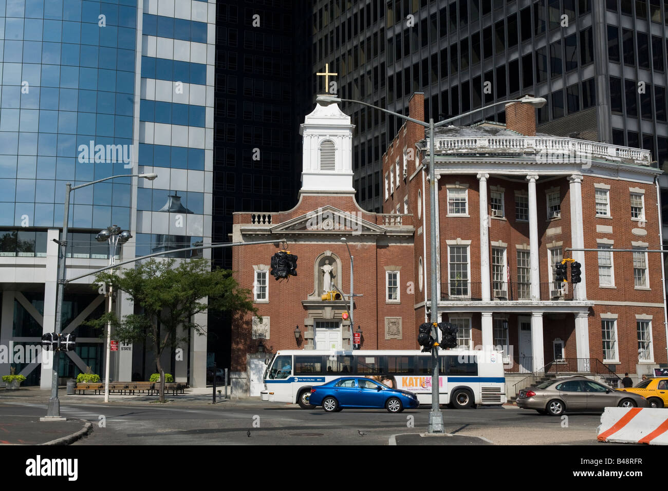 A church in downtown Manhattan Stock Photo - Alamy