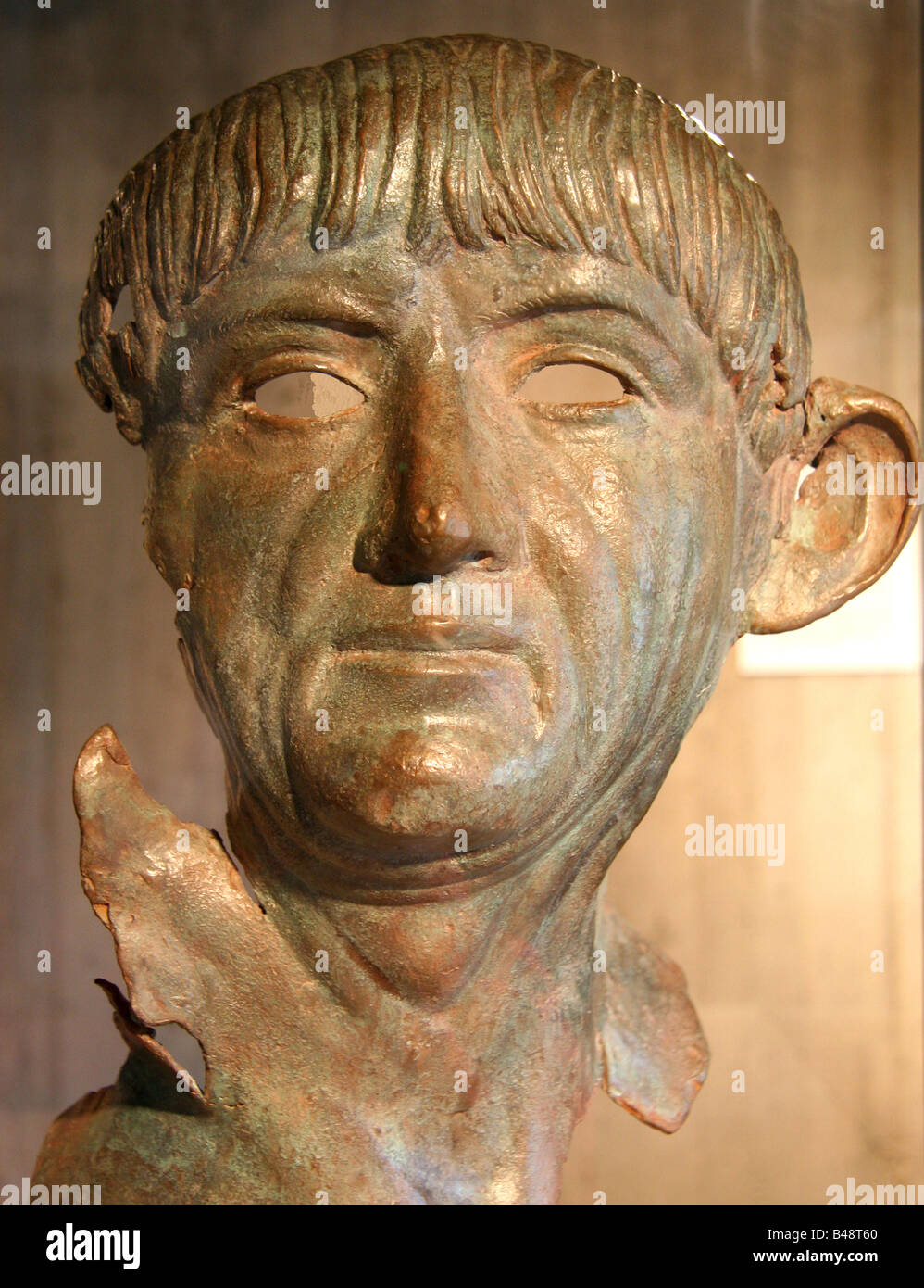 Roman Bust - bronze statue Stock Photo - Alamy