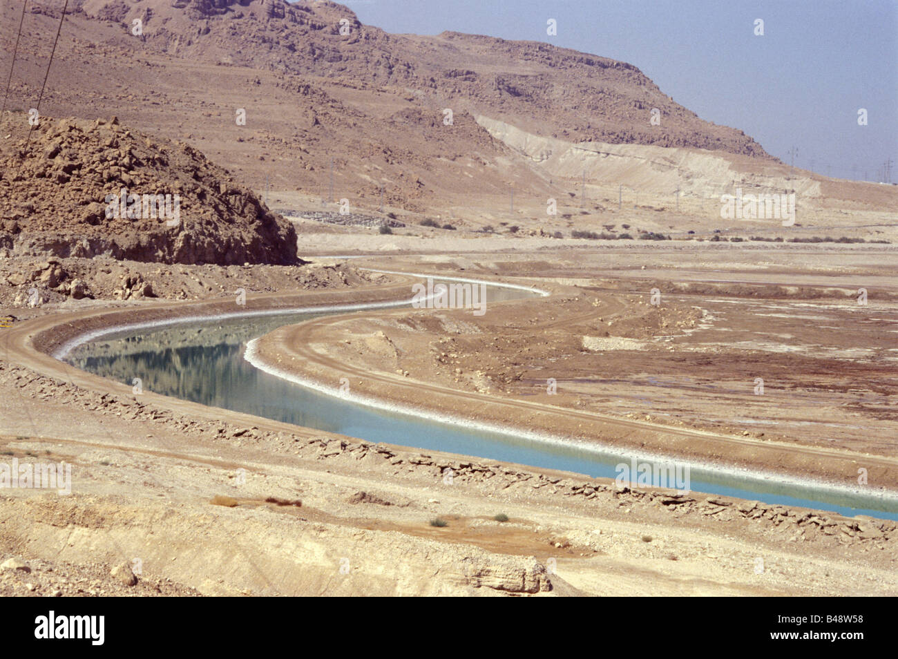 Canal ditch trench channel israel hi-res stock photography and images ...
