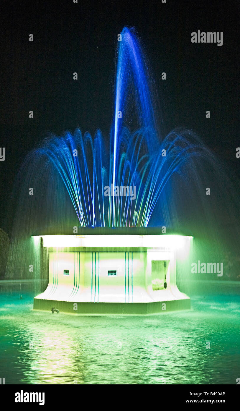 Glowing fountain hi-res stock photography and images - Alamy