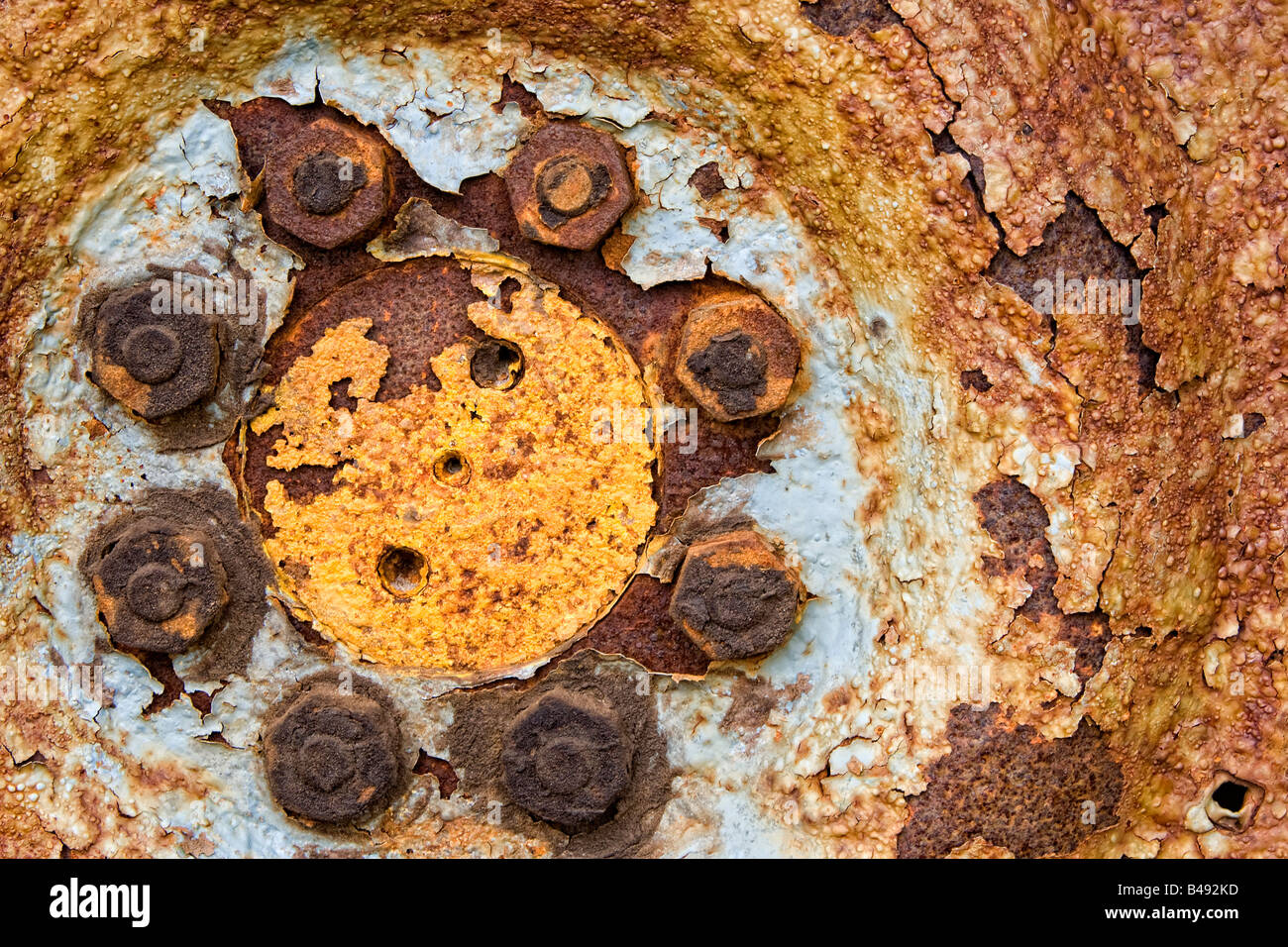 Rusted wheel with bolts Stock Photo - Alamy