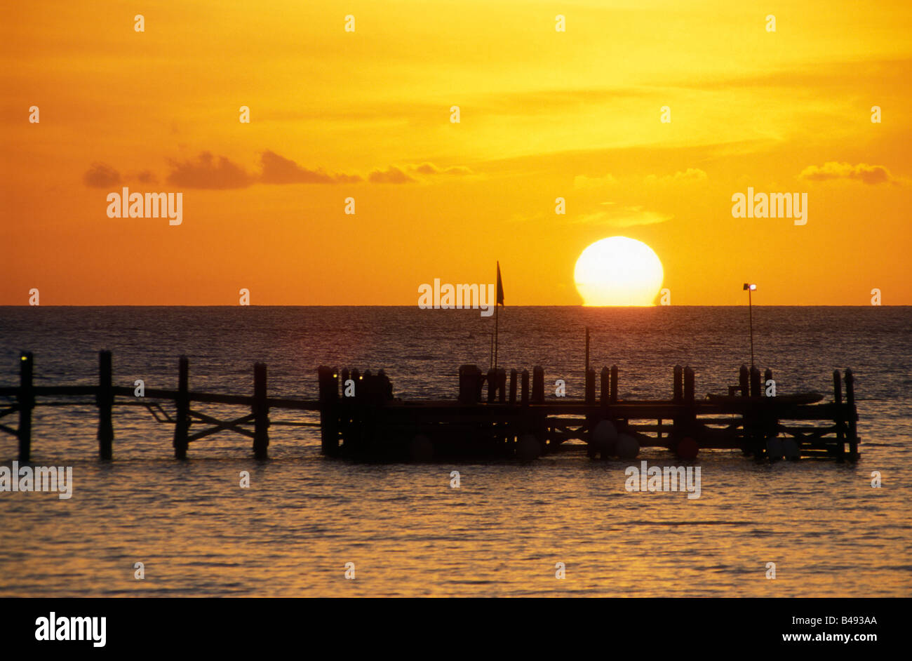 Bahamas sunset hi-res stock photography and images - Alamy